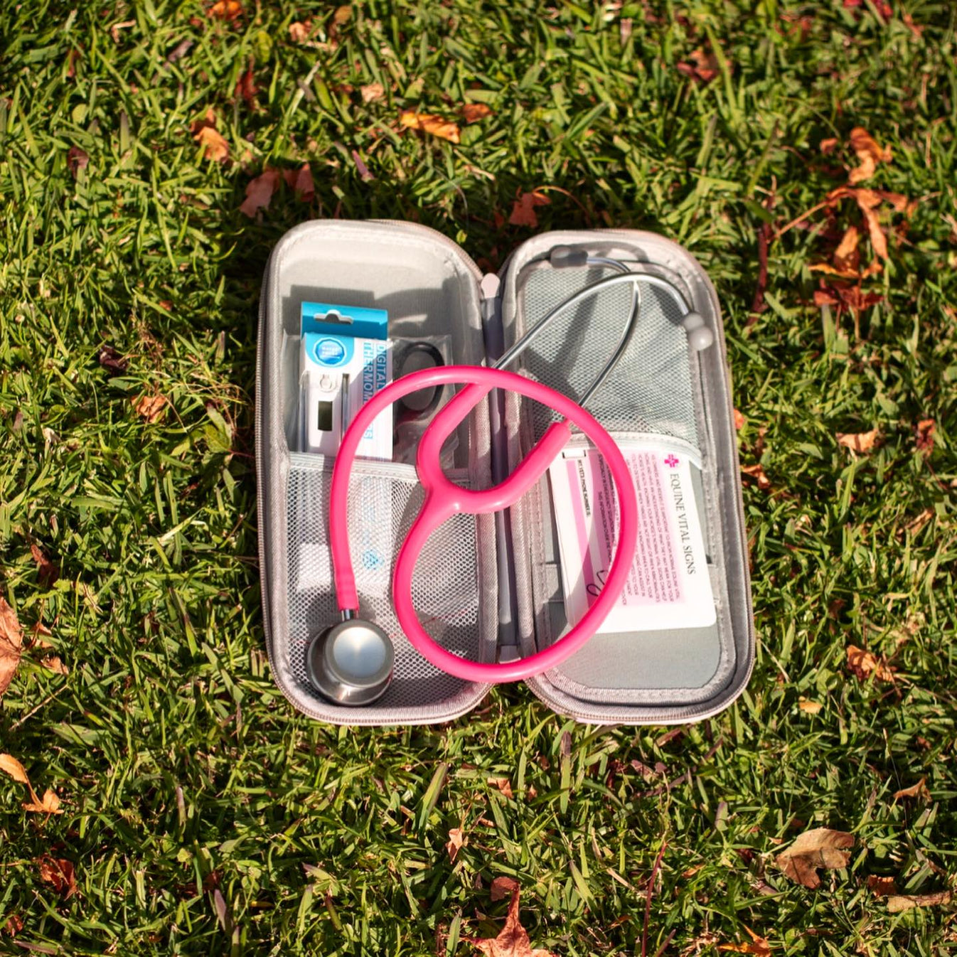 Equinurse Deluxe Vitals Kits – Penelope Claire Ponywear